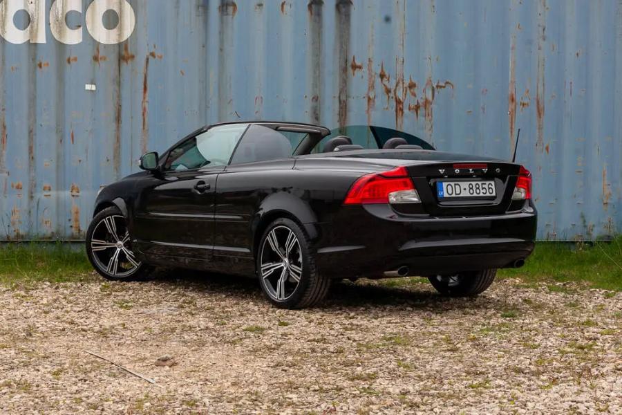 Melns Volvo C70 2011 Rīga, ar dzinēja tilpumu 2.00 L un nobraukumu 264 tūkst. km par 8995 €, foto 16 vietnē AUTOMOTO.COM.LV