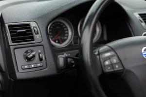 Melns Volvo C70 2011 Rīga, ar dzinēja tilpumu 2.00 L un nobraukumu 264 tūkst. km par 8995 €, foto 24 vietnē AUTOMOTO.COM.LV