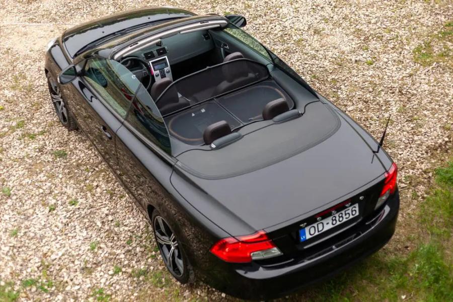 Melns Volvo C70 2011 Rīga, ar dzinēja tilpumu 2.00 L un nobraukumu 264 tūkst. km par 8995 €, foto 35 vietnē AUTOMOTO.COM.LV