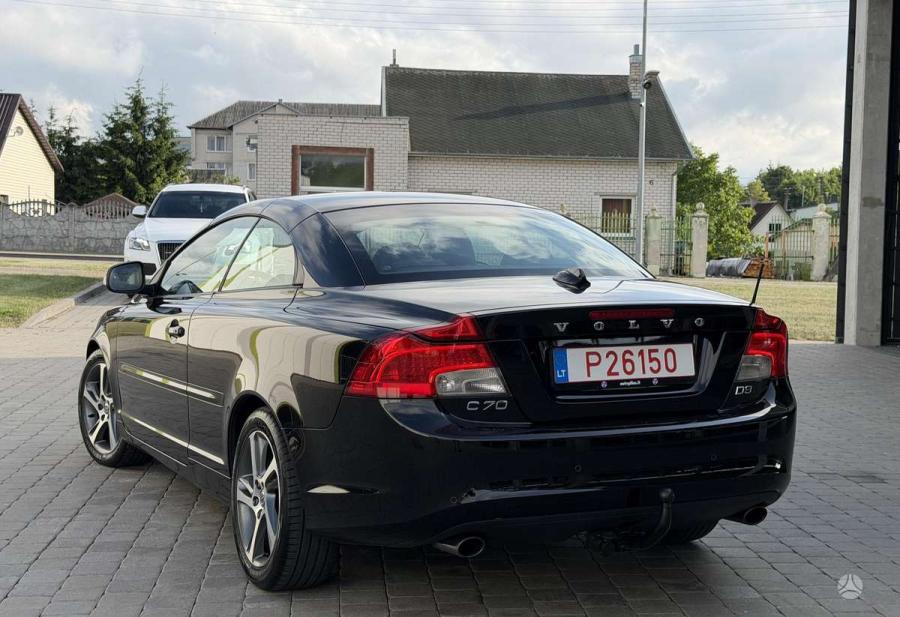 Melns Volvo C70 2011 Raseiniai, ar dzinēja tilpumu 1.98 L un nobraukumu 255 tūkst. km par 6550 €, foto 10 vietnē AUTOMOTO.COM.LV