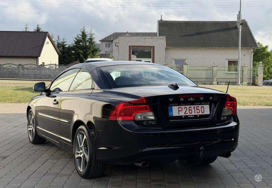 Melns Volvo C70 2011 Raseiniai, ar dzinēja tilpumu 1.98 L un nobraukumu 255 tūkst. km par 6550 €, foto 15 vietnē AUTOMOTO.COM.LV