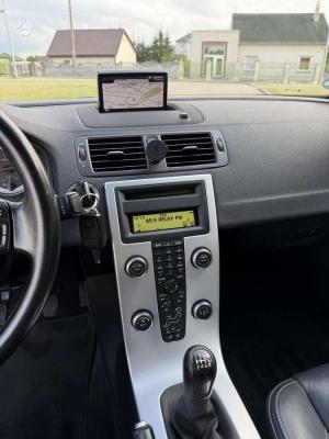Melns Volvo C70 2011 Raseiniai, ar dzinēja tilpumu 1.98 L un nobraukumu 255 tūkst. km par 6550 €, foto 24 vietnē AUTOMOTO.COM.LV