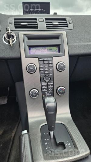 Melns Volvo C70 2011 Rīga, ar dzinēja tilpumu 2.00 L un nobraukumu 0 tūkst. km par 7500 €, foto 7 vietnē AUTOMOTO.COM.LV