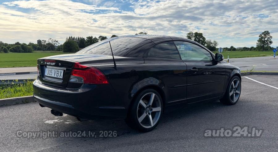Black Volvo C70 2011 in Narva, with an engine capacity of 2.00 L and mileage of 230 thousand km for 8500 €, photo 3 on AUTOMOTO.COM.LV