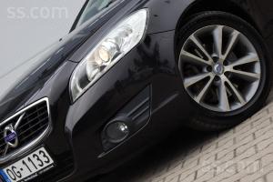 Black Volvo C70 2012 in Riga, with an engine capacity of 2.00 L and mileage of 0 thousand km for 6995 €, photo 3 on AUTOMOTO.COM.LV