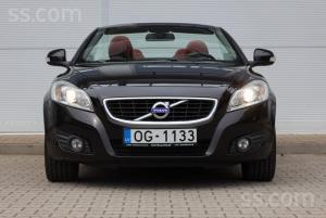 Black Volvo C70 2012 in Riga, with an engine capacity of 2.00 L and mileage of 0 thousand km for 6995 €, photo 4 on AUTOMOTO.COM.LV