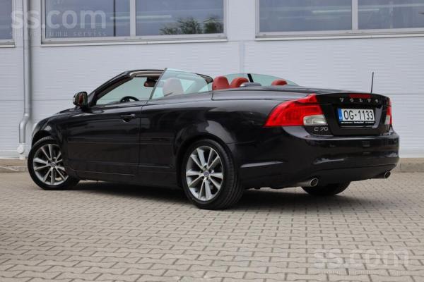 Melns Volvo C70 2012 Rīga, ar dzinēja tilpumu 2.00 L un nobraukumu 0 tūkst. km par 6995 €, foto 5 vietnē AUTOMOTO.COM.LV