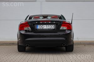 Black Volvo C70 2012 in Riga, with an engine capacity of 2.00 L and mileage of 0 thousand km for 6995 €, photo 8 on AUTOMOTO.COM.LV