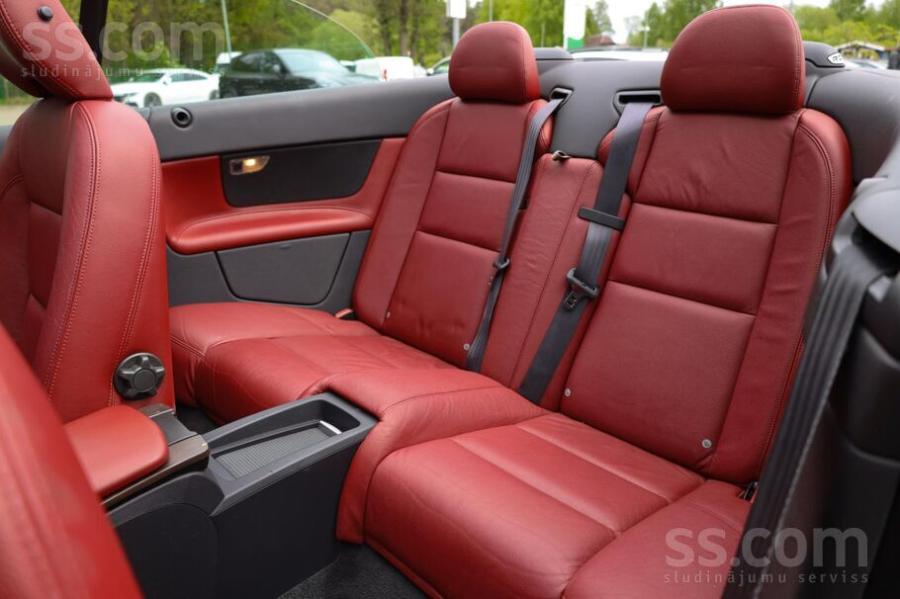 Black Volvo C70 2012 in Riga, with an engine capacity of 2.00 L and mileage of 0 thousand km for 6995 €, photo 14 on AUTOMOTO.COM.LV