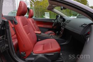 Black Volvo C70 2012 in Riga, with an engine capacity of 2.00 L and mileage of 0 thousand km for 6995 €, photo 15 on AUTOMOTO.COM.LV