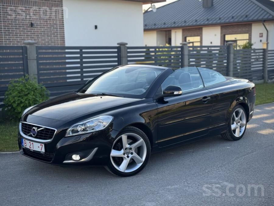 Melns Volvo C70 2012 Jelgava, ar dzinēja tilpumu 2.00 L un nobraukumu 282 tūkst. km par 8250 €, foto 3 vietnē AUTOMOTO.COM.LV