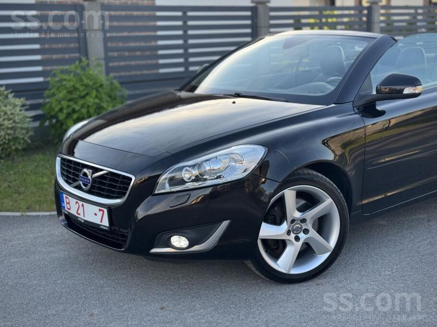 Melns Volvo C70 2012 Jelgava, ar dzinēja tilpumu 2.00 L un nobraukumu 282 tūkst. km par 8250 €, foto 4 vietnē AUTOMOTO.COM.LV