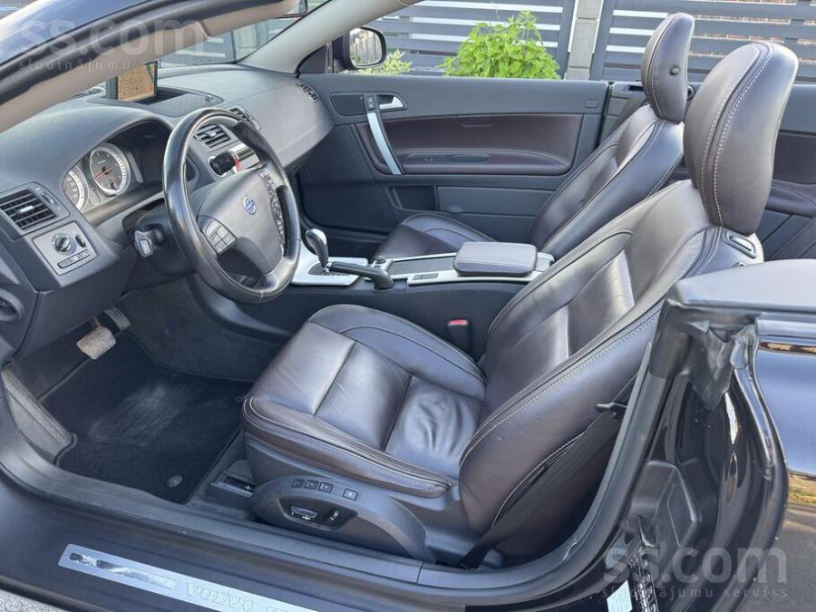 Melns Volvo C70 2012 Jelgava, ar dzinēja tilpumu 2.00 L un nobraukumu 282 tūkst. km par 8250 €, foto 13 vietnē AUTOMOTO.COM.LV