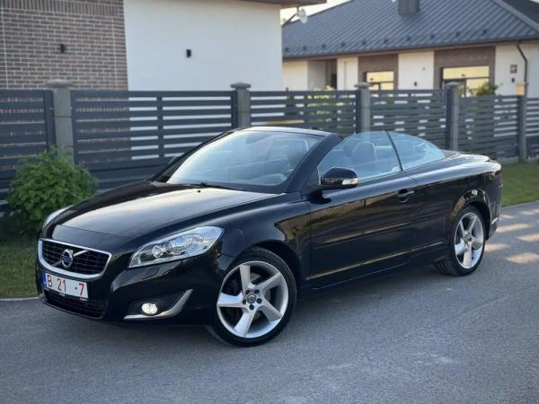 Black Volvo C70 2012 in Jelgava, with an engine capacity of 2.00 L and mileage of 282 thousand km for 8250 €, photo 2 on AUTOMOTO.COM.LV