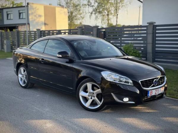 Black Volvo C70 2012 in Jelgava, with an engine capacity of 2.00 L and mileage of 282 thousand km for 8250 €, photo 7 on AUTOMOTO.COM.LV