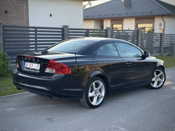 Black Volvo C70 2012 in Jelgava, with an engine capacity of 2.00 L and mileage of 282 thousand km for 8250 €, photo 9 on AUTOMOTO.COM.LV