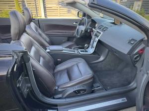 Black Volvo C70 2012 in Jelgava, with an engine capacity of 2.00 L and mileage of 282 thousand km for 8250 €, photo 16 on AUTOMOTO.COM.LV