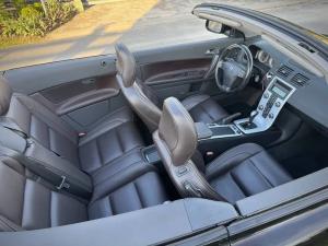 Black Volvo C70 2012 in Jelgava, with an engine capacity of 2.00 L and mileage of 282 thousand km for 8250 €, photo 18 on AUTOMOTO.COM.LV