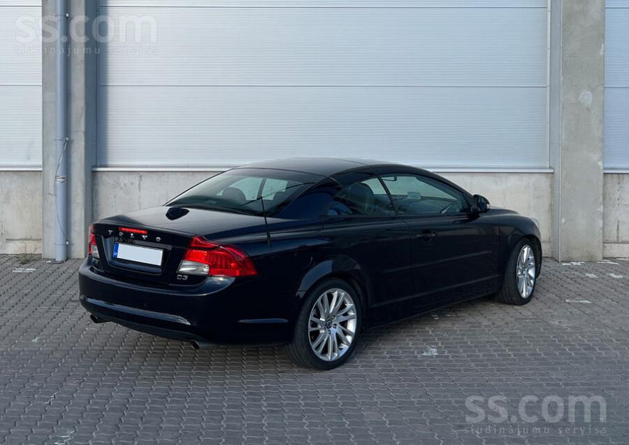 Melns Volvo C70 2014 Rīga, ar dzinēja tilpumu 2.00 L un nobraukumu 171 tūkst. km par 9900 €, foto 3 vietnē AUTOMOTO.COM.LV