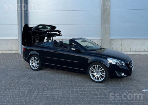 Melns Volvo C70 2014 Rīga, ar dzinēja tilpumu 2.00 L un nobraukumu 171 tūkst. km par 9900 €, foto 4 vietnē AUTOMOTO.COM.LV