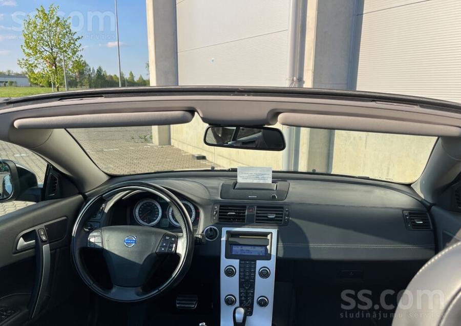 Melns Volvo C70 2014 Rīga, ar dzinēja tilpumu 2.00 L un nobraukumu 171 tūkst. km par 9900 €, foto 8 vietnē AUTOMOTO.COM.LV