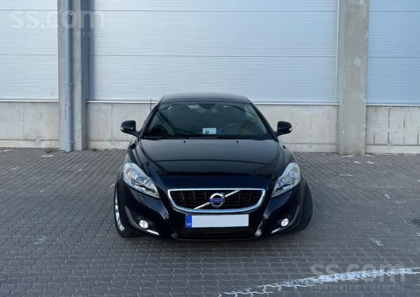 Melns Volvo C70 2014 Rīga, ar dzinēja tilpumu 2.00 L un nobraukumu 171 tūkst. km par 9500 €, foto 4 vietnē AUTOMOTO.COM.LV