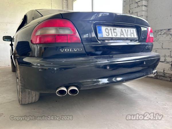 Black Volvo C70 1998 in Tallinn, with an engine capacity of 2.40 L and mileage of 0 thousand km for 850 €, photo 5 on AUTOMOTO.COM.LV
