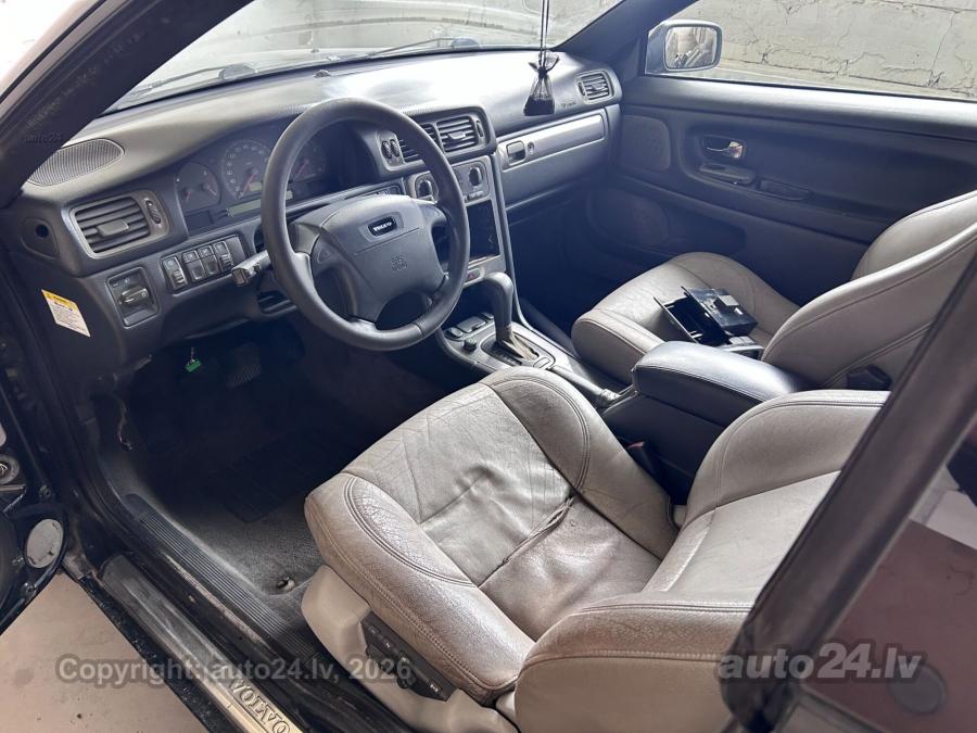 Черный Вольво Ц70 1998 в Таллин, объемом двигателя 2.40 л и пробегом 0 тыс. км за 850 €, фото 8 на AUTOMOTO.COM.LV