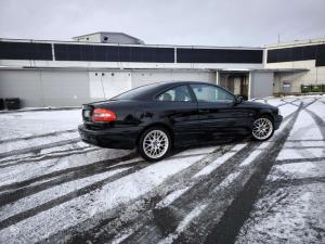 Melns Volvo C70 2000 Panevēža, ar dzinēja tilpumu 2.44 L un nobraukumu 270 tūkst. km par 2800 €, foto 7 vietnē AUTOMOTO.COM.LV