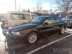 Melns Volvo C70 2000 Rīga, ar dzinēja tilpumu 2.40 L un nobraukumu 314 tūkst. km par 2500 €, foto  vietnē AUTOMOTO.COM.LV