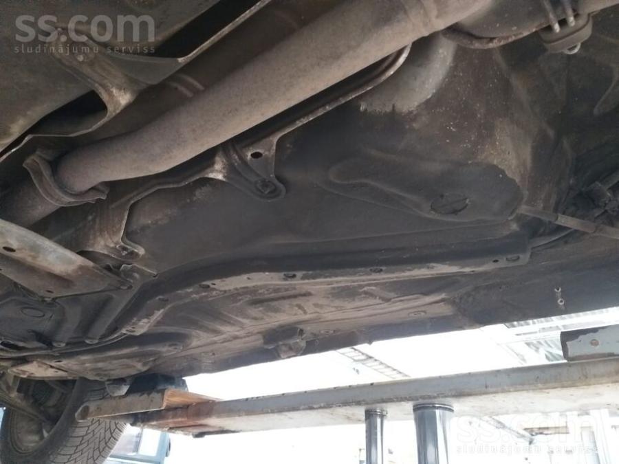 Melns Volvo C70 2000 Rīga, ar dzinēja tilpumu 2.40 L un nobraukumu 314 tūkst. km par 2500 €, foto 8 vietnē AUTOMOTO.COM.LV