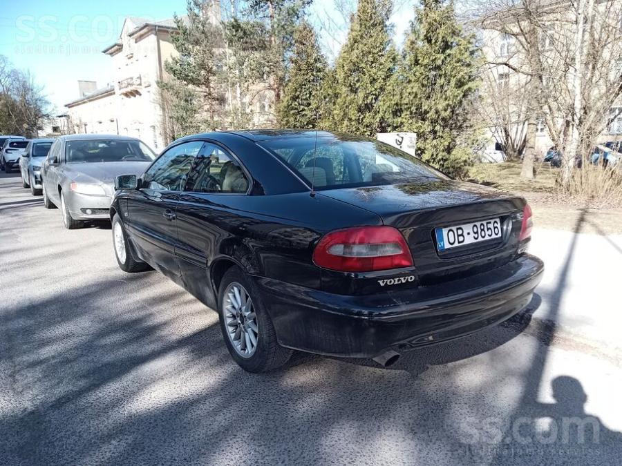 Melns Volvo C70 2000 Rīga, ar dzinēja tilpumu 2.40 L un nobraukumu 316 tūkst. km par 2500 €, foto 5 vietnē AUTOMOTO.COM.LV
