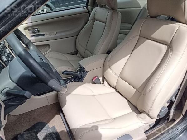 Melns Volvo C70 2000 Rīga, ar dzinēja tilpumu 2.40 L un nobraukumu 316 tūkst. km par 2500 €, foto 7 vietnē AUTOMOTO.COM.LV