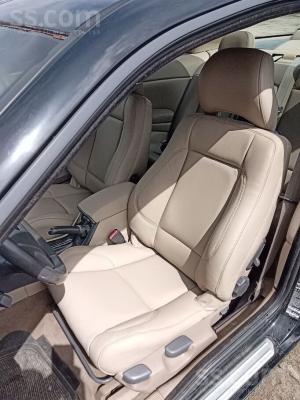 Melns Volvo C70 2000 Rīga, ar dzinēja tilpumu 2.40 L un nobraukumu 316 tūkst. km par 2500 €, foto 9 vietnē AUTOMOTO.COM.LV