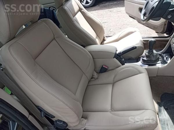 Melns Volvo C70 2000 Rīga, ar dzinēja tilpumu 2.40 L un nobraukumu 316 tūkst. km par 2500 €, foto 9 vietnē AUTOMOTO.COM.LV
