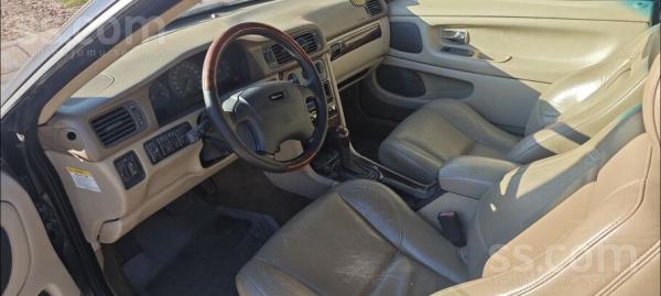 Melns Volvo C70 2001 Rīga, ar dzinēja tilpumu 2.50 L un nobraukumu 213 tūkst. km par 1300 €, foto 3 vietnē AUTOMOTO.COM.LV