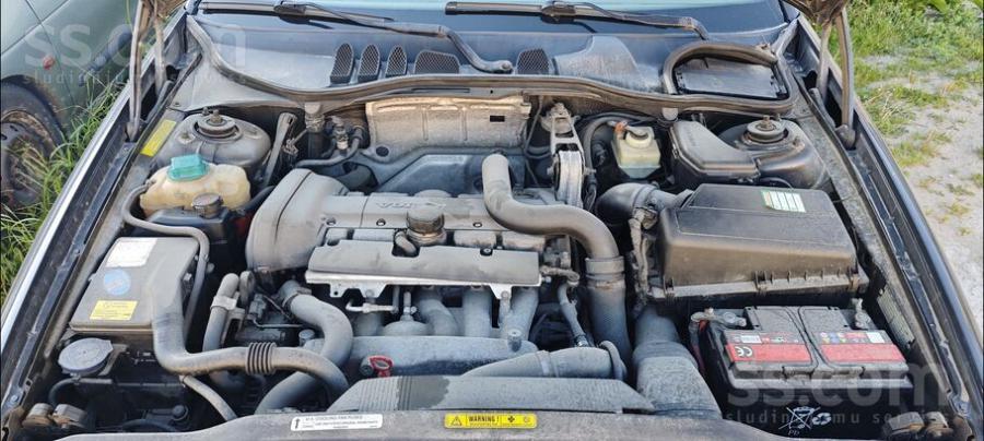 Melns Volvo C70 2001 Rīga, ar dzinēja tilpumu 2.50 L un nobraukumu 213 tūkst. km par 1300 €, foto 6 vietnē AUTOMOTO.COM.LV