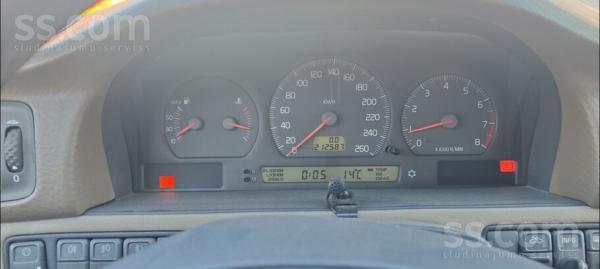 Melns Volvo C70 2001 Rīga, ar dzinēja tilpumu 2.50 L un nobraukumu 213 tūkst. km par 1300 €, foto 8 vietnē AUTOMOTO.COM.LV