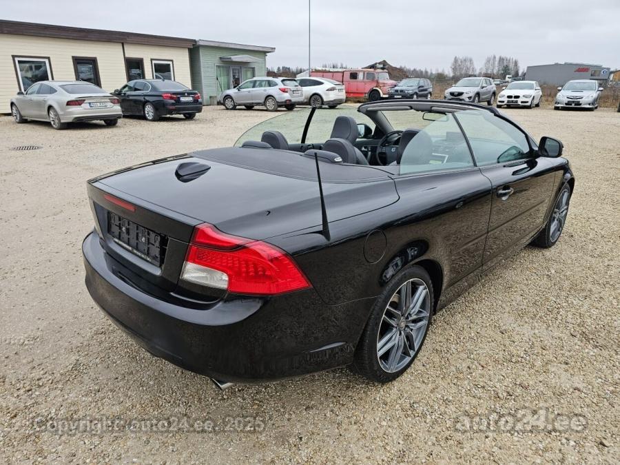 Melns Volvo C70 2013 Tartu, ar dzinēja tilpumu 2.50 L un nobraukumu 199 tūkst. km par 8990 €, foto 9 vietnē AUTOMOTO.COM.LV