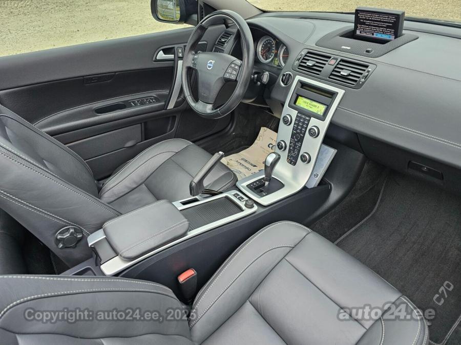 Melns Volvo C70 2013 Tartu, ar dzinēja tilpumu 2.50 L un nobraukumu 199 tūkst. km par 8990 €, foto 10 vietnē AUTOMOTO.COM.LV
