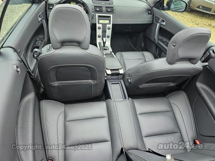 Melns Volvo C70 2013 Tartu, ar dzinēja tilpumu 2.50 L un nobraukumu 199 tūkst. km par 8990 €, foto 15 vietnē AUTOMOTO.COM.LV
