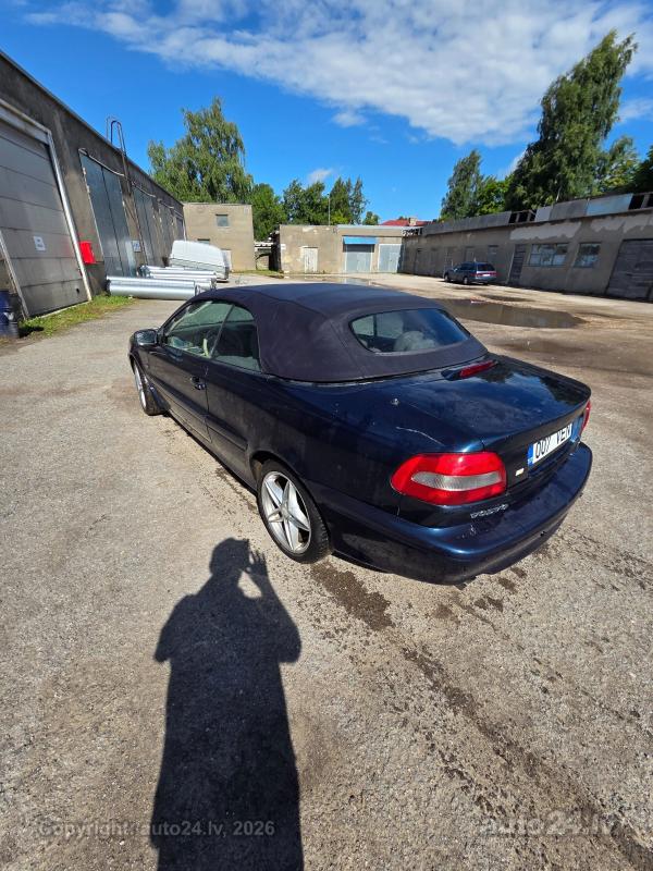 Blue Volvo C70 2000 in Parnu, with an engine capacity of 2.40 L and mileage of 190 thousand km for 2000 €, photo 5 on AUTOMOTO.COM.LV