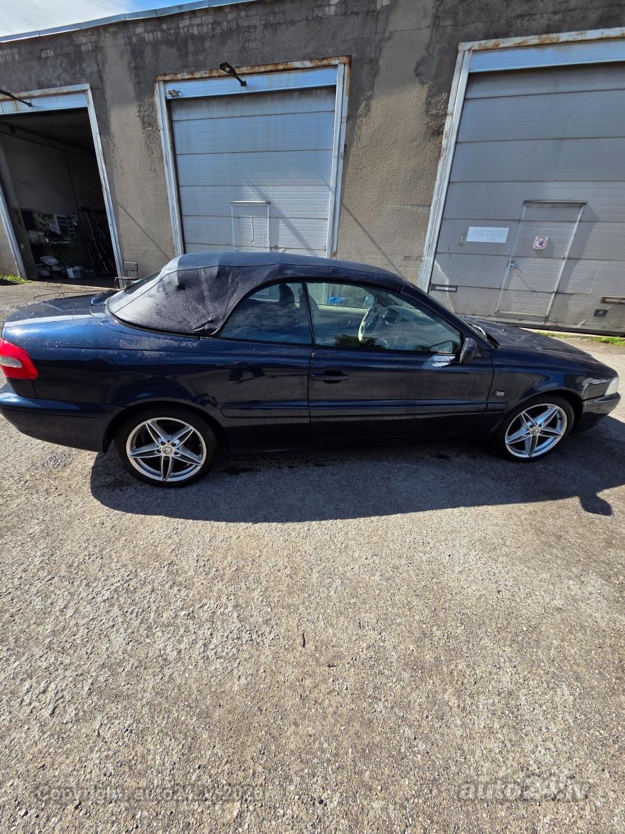 Blue Volvo C70 2000 in Parnu, with an engine capacity of 2.40 L and mileage of 190 thousand km for 2000 €, photo 13 on AUTOMOTO.COM.LV