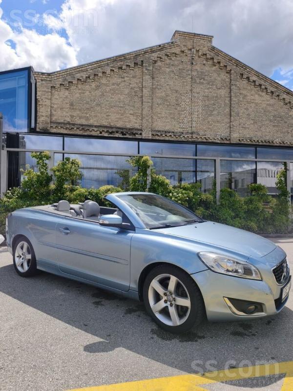 Zils Volvo C70 2008 Rīga, ar dzinēja tilpumu 2.00 L un nobraukumu 252 tūkst. km par 4800 €, foto 1 vietnē AUTOMOTO.COM.LV