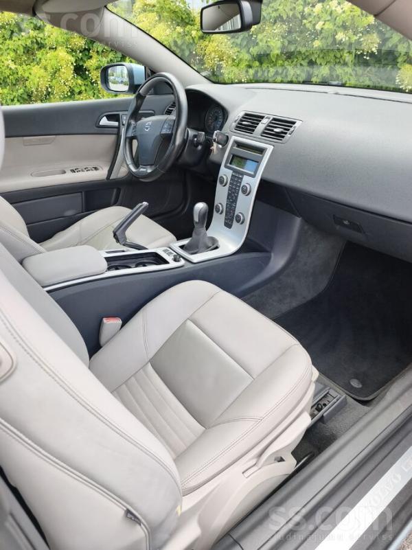 Zils Volvo C70 2008 Rīga, ar dzinēja tilpumu 2.00 L un nobraukumu 252 tūkst. km par 4800 €, foto 9 vietnē AUTOMOTO.COM.LV