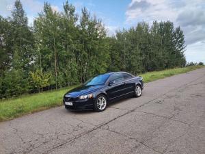 Zils Volvo C70 2008 Šauļi, ar dzinēja tilpumu 2.40 L un nobraukumu 240 tūkst. km par 2000 €, foto  vietnē AUTOMOTO.COM.LV