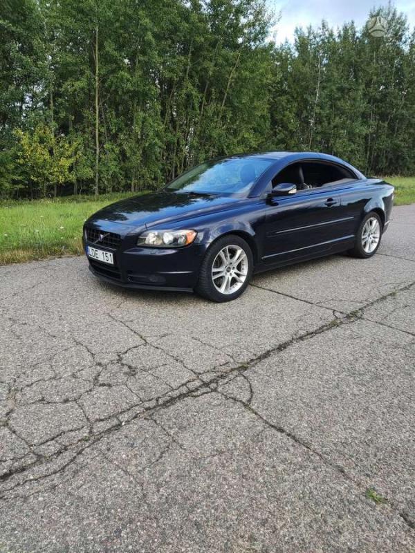 Zils Volvo C70 2008 Šauļi, ar dzinēja tilpumu 2.40 L un nobraukumu 240 tūkst. km par 2000 €, foto 4 vietnē AUTOMOTO.COM.LV