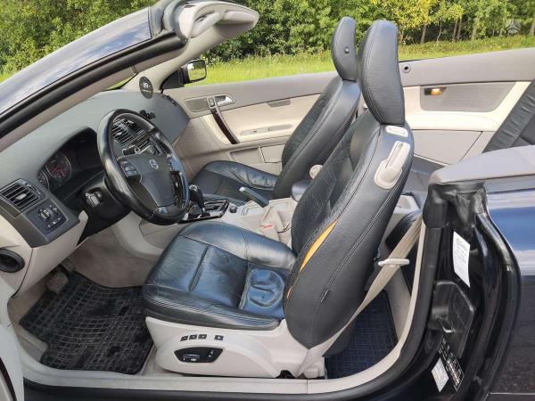 Zils Volvo C70 2008 Šauļi, ar dzinēja tilpumu 2.40 L un nobraukumu 240 tūkst. km par 2000 €, foto 5 vietnē AUTOMOTO.COM.LV