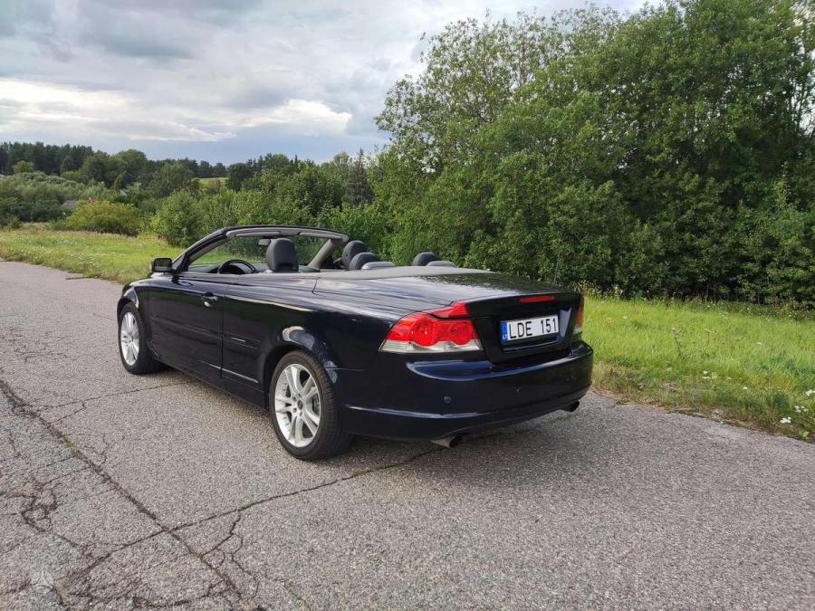 Zils Volvo C70 2008 Šauļi, ar dzinēja tilpumu 2.40 L un nobraukumu 240 tūkst. km par 2000 €, foto 7 vietnē AUTOMOTO.COM.LV