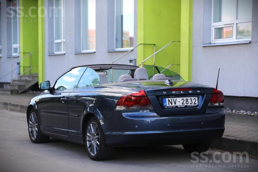 Blue Volvo C70 2009 in Riga, with an engine capacity of 2.00 L and mileage of 237 thousand km for 3795 €, photo 7 on AUTOMOTO.COM.LV